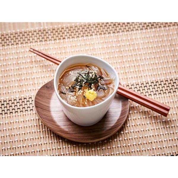 カップタイプ秀のところてん(黒酢) 12食セット ■内容量　12人前((ところてん150g、玄米黒酢たれ、マスタード、白ごま、のり)×12) ■原材料 ところてん：天草、醸造酢たれ：醤油(小麦・大豆を含む)、糖類(ブドウ糖果糖液糖、砂糖)、...