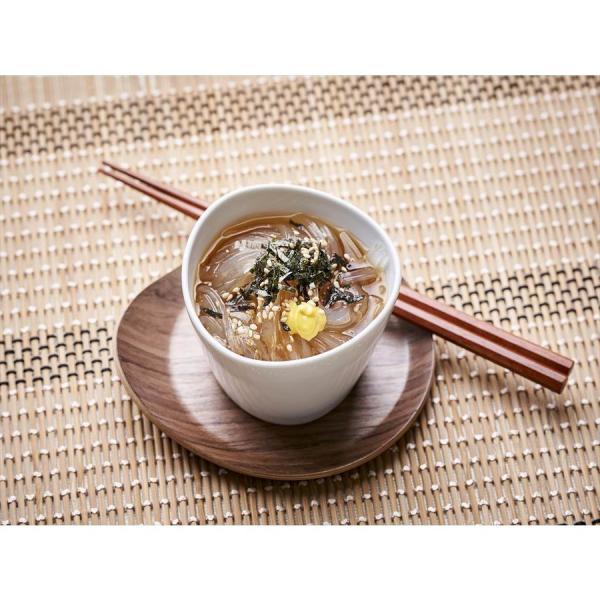 西伊豆八木沢産天草100% 突いて食べるところてん8人前 ■内容量　8人前(ところてん240g(60g×4本)×4パック) ■原材料 天草、醸造酢 ■保存方法　冷暗所に保存してください ■賞味期限　製造日より60日 ■栄養成分(1食当たり)...