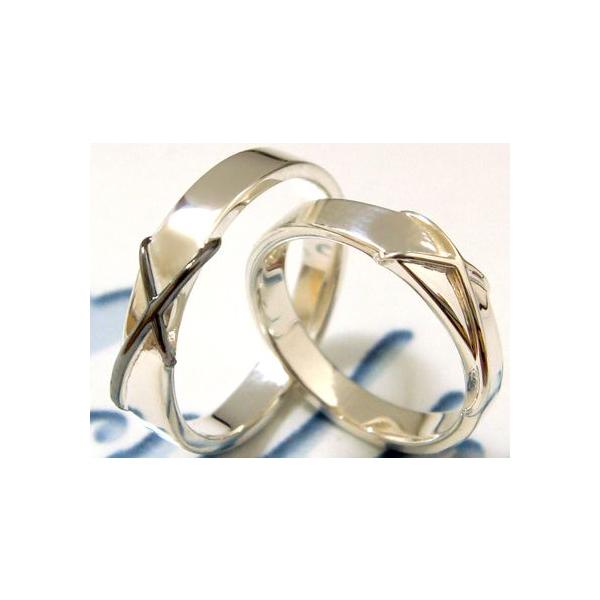 スタッフコメントやわらかい輝きシルバー925&amp;シルバー925にスタイリッシュブラックをコーティングを施したクロスラインが特徴！シンプルデザインリング。重ね付けなどバリエーションも楽しめるつけやすい商品。他にもカラーが豊富で何個も欲し...