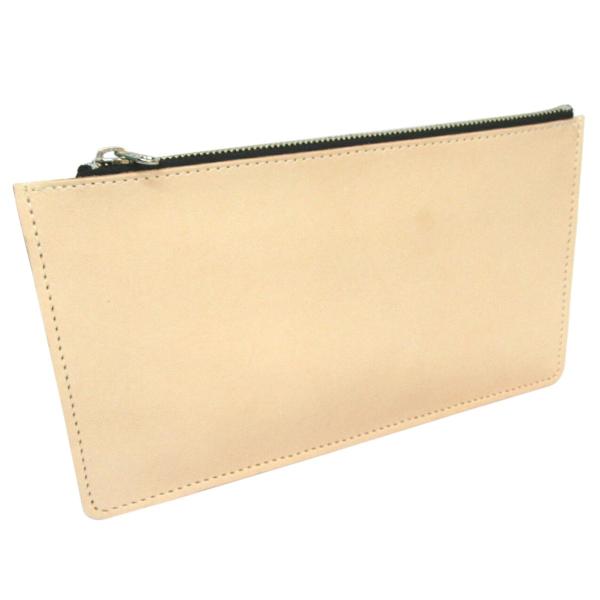 硬貨、お札、領収書等を入れるのに最適の本革製集金用ポーチ。小切手帳も入る外寸30cmの少し大きめ！上質の牛革製、裏地が付いていない１枚革なのであまり体裁は良くないですが丈夫です。インナーポーチとしてかばんの中に入れて使用するのに適しています...