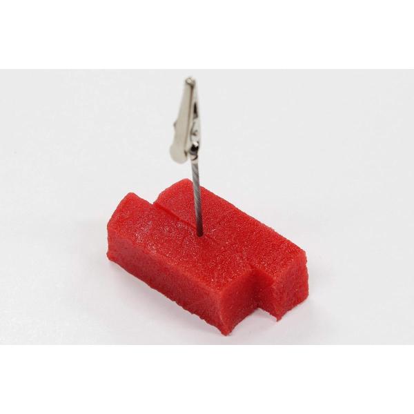 メモスタンド、写真立て、プライスカード等色々使えます。塩化ビニール製一つ一つ手作りですので着色・盛付けには個体差があります食品サンプルサイズ　約57mm×31mm×H25mm、クリップサイズ　約82mm〜85mm（食品サンプルに差し込むと約...