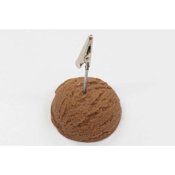 メモスタンド、写真立て、プライスカード等色々使えます。塩化ビニール製一つ一つ手作りですので着色・盛付けには個体差があります食品サンプルサイズ　直径約53mm×H30mm、クリップサイズ　約82mm〜85mm（食品サンプルに差し込むと約10m...