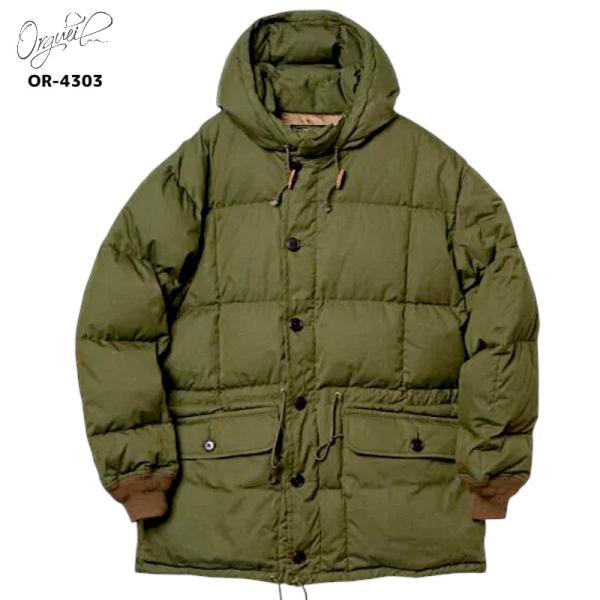 ミリタリーとアウトドアをミックスさせてデザインしたダウンジャケットです。ダウン90％、フェザー10％のグースダウンを250g詰め込んでいます。袖口のリブには、ミリタリーで採用されている丸編みの変形編みリブを使用しています。たっぷりのボリュー...