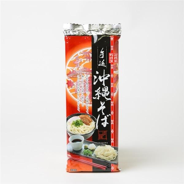 手延べ製法で作った沖縄そばです。麺にはコシがあり、歯応えとのどごしをお楽しみいただけます。■おいしいお召し上がり方1、沸騰したお湯の中へ麺をパラパラと入れ、軽くかき混ぜ5分半ゆで上げます。2、お好みの硬さにゆで上がりましたら、手早くザルにと...
