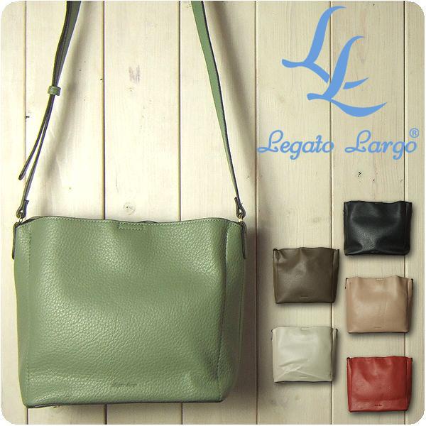 ・本革のように柔らかい奥深いシボ合皮を使用したレガートラルゴ【Legato Largo】のショルダーバッグです。メインポケットの開閉はシングルファスナータイプ、マグネット付きのあおりポケットが前後にある三層構造です。ショルダーストラップは幅...