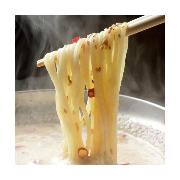 もつ鍋の最後の〆は、これに決まりです。ゼッタイに外さないでください！店長からのお願いです。