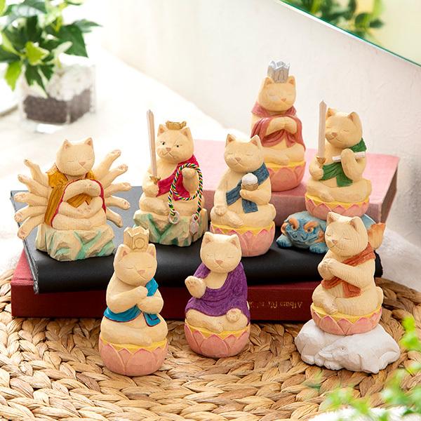 MORITA 仏屋さかい 猫buddha 干支守護本尊は、仏師 酒井豪とその妻によるアートユニット「仏屋さかい」が創作した猫の姿をした仏様「猫仏」シリーズは愛らしくも気品ある造形が大絶賛され、いまや国内外で人気を博しています。彫刻から彩色ま...