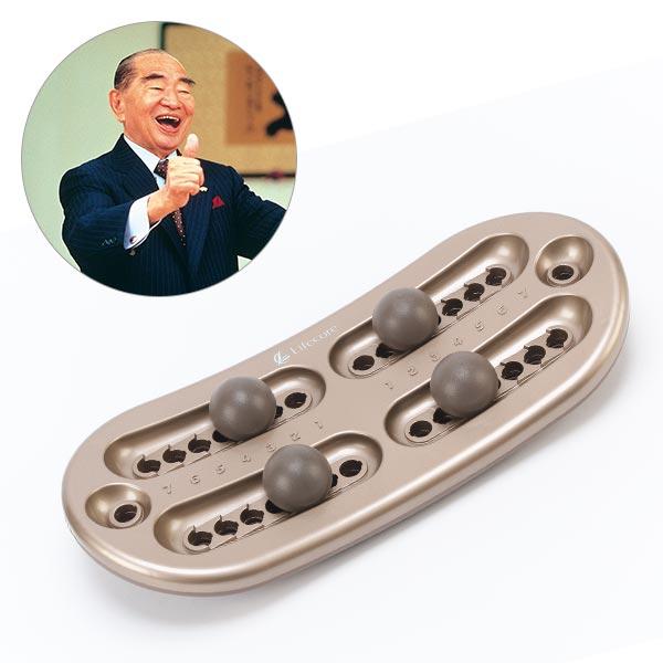 指圧のパイオニア「浪越指圧3代目 浪越孝」完全監修浪越指圧3代目「浪越孝」プロデュースの家庭用指圧代用器「浪越式 指圧心」です。浪越指圧のひとりひとりの身体に母ごころを持って接する「思いやりのこころ」を商品化。1日5分乗るだけ、これ1台で全...