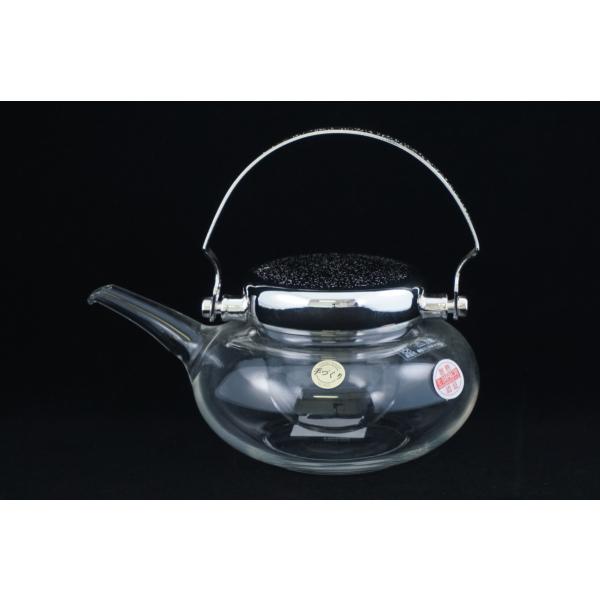 サイズ:幅 18 × 奥行 13 × 高 15cm 容量:360ml日本製材質 ガラスボール:耐熱ガラス　フタ・取っ手:真鍮　氷入れパッキン:ポリエチレン　バンド:ステンレスお酒を薄めず保冷する冷酒器『地炉利』。氷入れが別になっているので、...