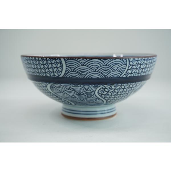 サイズ：φ13.7ｘＨ6.3cm日本製　有田焼実店舗でも販売しておりますので、在庫数の変動がございます。ご注文時に欠品や再入荷待ちとなる可能性がございます。事前に連絡頂けれは、正確な在庫数を連絡致します。窯の温度状況や作成状況などにより画像...