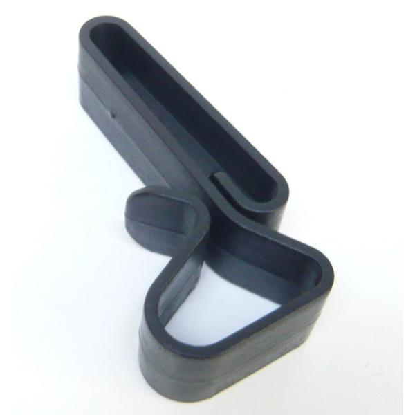 本来はイヤマフ用フックですがガスレギュレーター用のホース掛けにいかがでしょうか