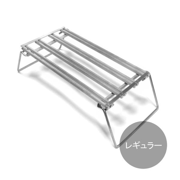 【商品説明】ゴトクにも耐熱テーブルにもなり、スライドしてサイズもかわるオールステンレス製のタフなキャンプギア ノリノリライフよりキャンプギアプロダクトの第一弾。福岡県の水郷である柳川市にて水門や建機パーツ・大型公共設備を手がけてきた乗富鉄工...