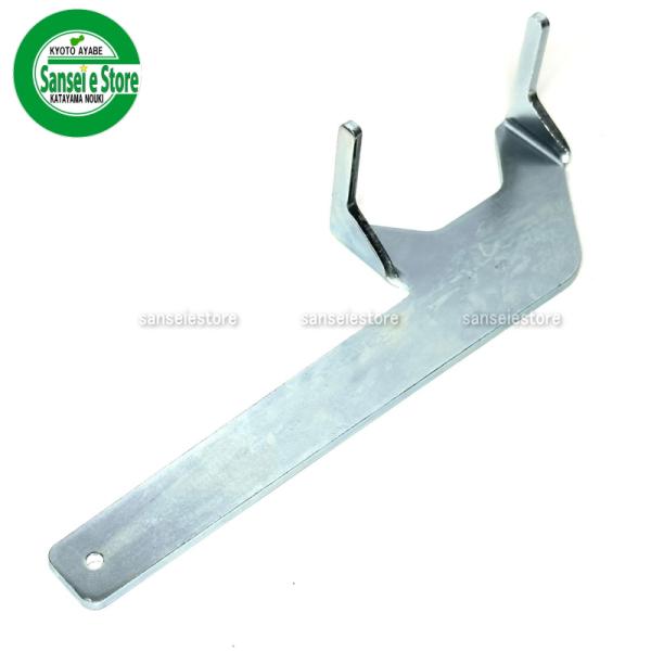 純正フリーナイフディスクを固定する工具ですフリーナイフディスクが固定され脱着が安全に行えます※ウイングモア購入時に付属している工具です【おもな適合機種】■オーレック/アグリップWM646F WM746FWM757P WMC747PWMC13...