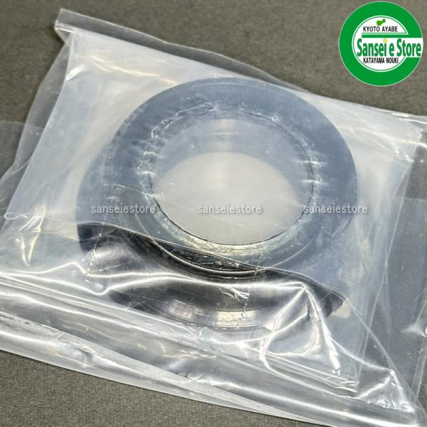 安心のメーカー純正部品左右同じパーツになりますので必要数お買い求めください【純正部品番号】1491-434-017-00【主な適合型式】TM15 TM17等他の機種につきましては適合確認いたしますのでお問合せくださいメーカー取り寄せのパーツ...