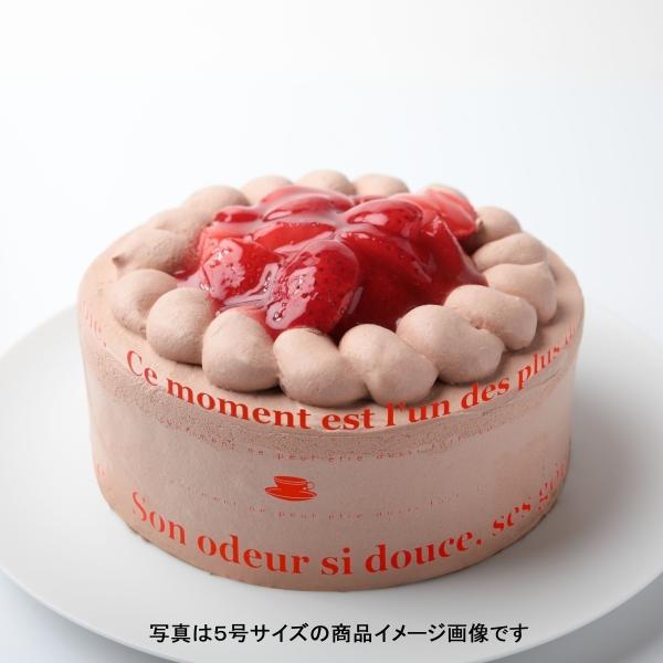母の日チョコプレートとローソク５本をお付けします。 母の日ギフトに人気、4〜5名様分目安の苺とチョコ生クリームがたっぷりのデコレーションケーキ！特製の苺ジュレをたっぷりと注いで風味を閉じ込めました。※日曜の出荷業務は行っておりません！ご注意...