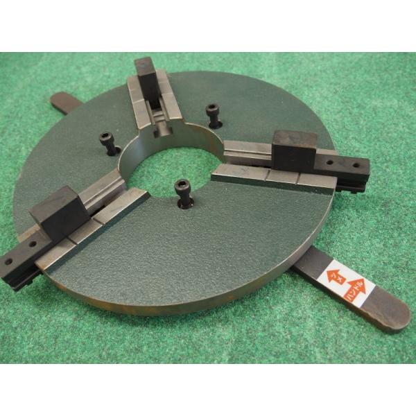 小池酸素工業(株)製ＷＰ型溶接用チャック特長・ポジショナーへボルトで簡単に取付られます。・芯出しがワンタッチで行えます。・把握範囲が広く、ワークの着脱が容易に行えます。下記サイズ別に商品ページがございます。当ページのサイズは商品名でご確認下...