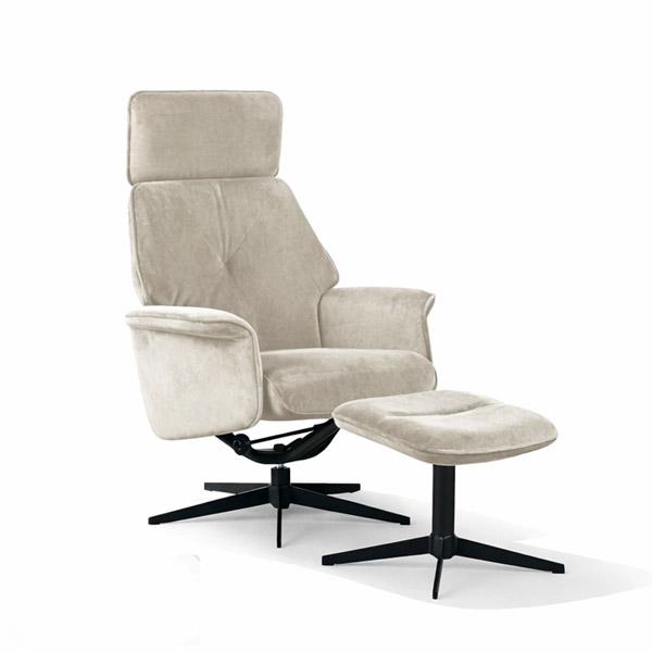 布張りリクライニングチェアー　ライトグレー色　3色対応　自分だけの時間をゆったりと気ままに過ごす、くつろぎのインテリア　明日の活力を生む自分だけの指定席。読書などに自分だけの特別席。背もたれを倒してゆったりくつろげる、オットマン付きリクライ...