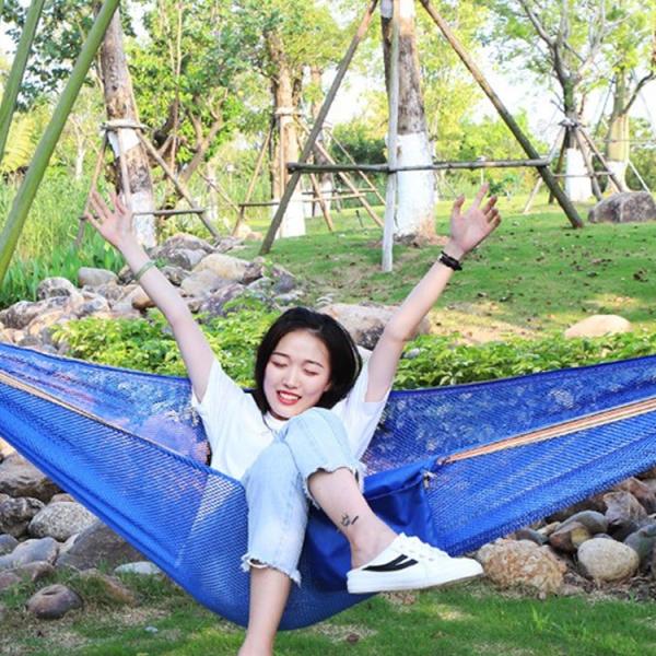 【品名】：ハンモック【素材】: レーヨン【カラー】：全17色【使用時のサイズ】:写真参考【生産地】：中国【重量】: 0.7KG/0.8KG【耐荷重】：125KG/250KG【収納時のサイズ】:27*23CM/31*24CM丈夫なレーヨン素材...