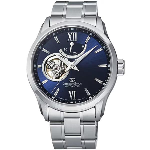 オリエントスターの誕生は1951（昭和26）年にさかのぼる。1950（昭和25）年、多摩計器株式会社が設立され、現在の日野市にあった腕時計の製造工場で操業を開始、翌年オリエント時計株式会社へと社名を変更した。その年に生まれたのが、「輝ける星...