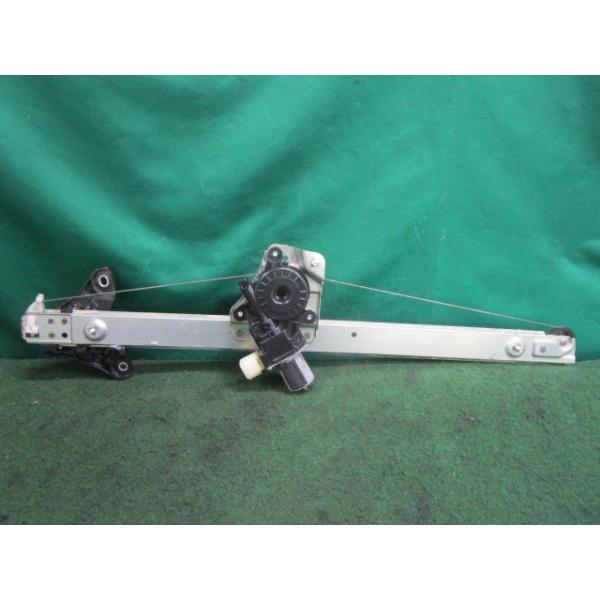 **** 商品説明を必ずご確認ください ****部品管理番号：250407530013120メーカー純正品番：85710-B2200部品名：右Fドアレギュレータ・モーターメーカー代替品番：69810-B2270部品区分：リサイクル品車名：タ...