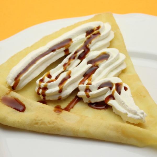 商品内容:クレープ（キャラメルソース）配送方法:冷凍便保存方法:要冷凍（-15℃以下）賞味期限:21日お召し上がり方法:冷蔵庫で3〜4時間程解凍して下さい特定原材料:乳、卵、小麦