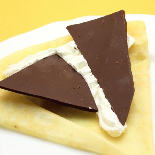 商品内容:クレープ（パリパリチョコ）配送方法:冷凍便保存方法:要冷凍（-15℃以下）賞味期限:21日お召し上がり方法:冷蔵庫で3〜4時間程解凍して下さい特定原材料:乳、卵、小麦