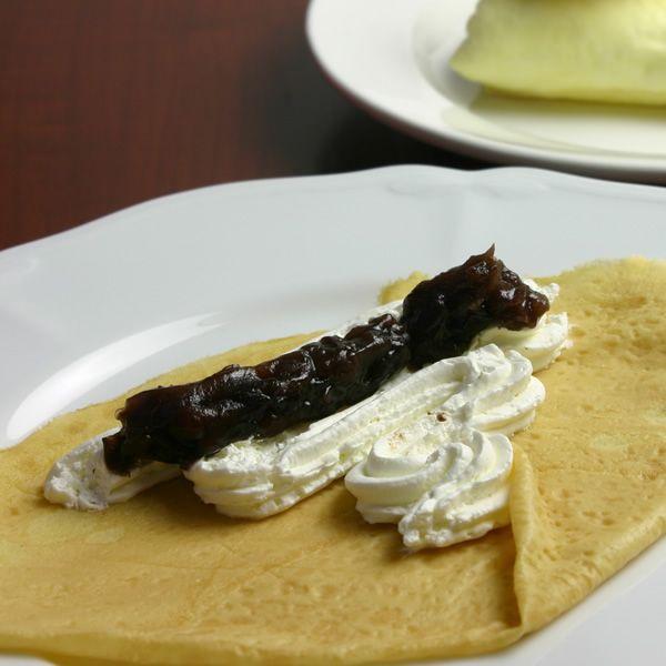 商品内容:クレープロール（あずき）配送方法:冷凍便保存方法:要冷凍（-15℃以下）賞味期限:21日お召し上がり方法:冷蔵庫で3〜4時間程解凍して下さい特定原材料:乳、卵、小麦