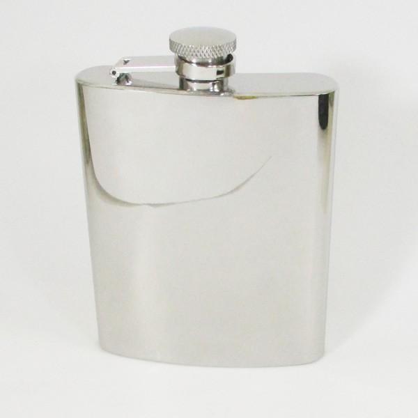 スキットルは、ウイスキーなどアルコール度の高い蒸留酒を入れるための携帯用容器です。イギリスにあるボーリングの原型といわれる「スキットル」という遊びに使用される木柱に似ていることから名づけられました。シンプルなデザインでスタイリッシュなボディ...