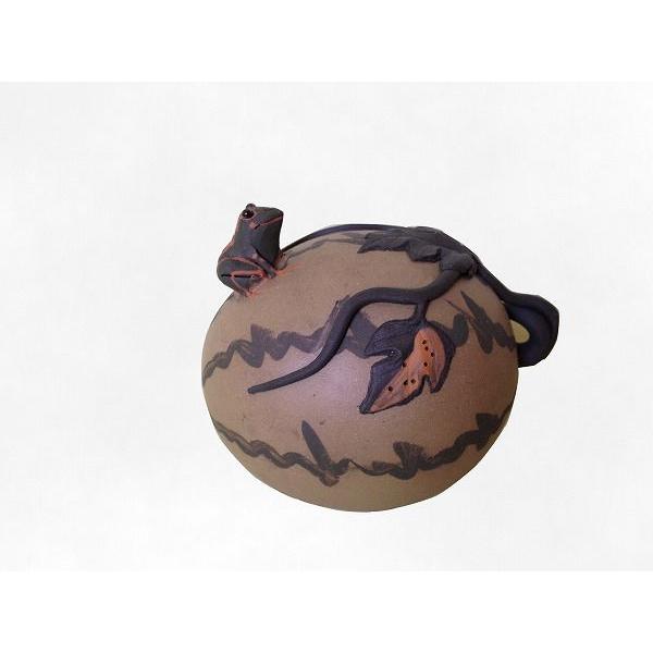 送料無料/茶玩具 噴水蛙 すいか 中国茶器  ちょっとしたサプライズ演出に   カエル＝陰性で月の動物と言われている。雨を呼ぶ象徴   茶玩には場を和ませられるよう、色々な仕掛けが施されています