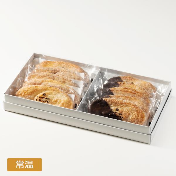 丁寧に生地を重ねてサクサクに焼き上げました。プレーンとチョコレート掛けの2種類の詰め合わせです。＜内容＞　リーフパイ5枚　ショコラリーフパイ5枚＜賞味期限＞　製造日より30日＜特定原材料8品目＞　小麦・乳成分＜保存方法＞　直射日光を避け、常...