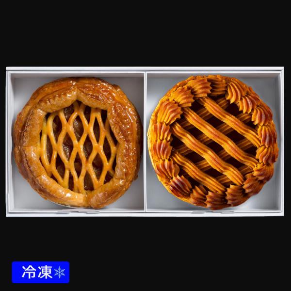 甘く煮詰めたりんごにシナモンの風味をつけ何層にも織り込んだパイ生地で包み焼き上げたホテル伝統のアップルパイと、北海道産かぼちゃの餡を使ったやさしい甘さが特徴のパンプキンパイをセットに致しました。＜内容量＞　アップルパイ・パンプキンパイ　各1...