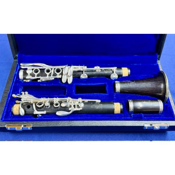 ビュッフェ・クランポン　Ｂ♭クラリネット　Ｒ−１３ＳＰ製造番号：253＊＊＊1983年ころに新品で購入された商品です。管体に割れ補修の痕もない状態の良い商品で、ジョイント部の摩耗が少ない希少な中古品です。キイメッキ剥がれが見受けられないのこ...