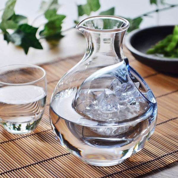 ギフト対応氷ポケットがあるから、お酒が薄まらずいつまでも冷たい冷酒やワインが楽しめます。specサイズ　　　：Φ46（最大106）×H137mm重さ　　　　：約220g※目安とお考え下さい。容量　　　　：360ml生産　　　　：日本製材質　...