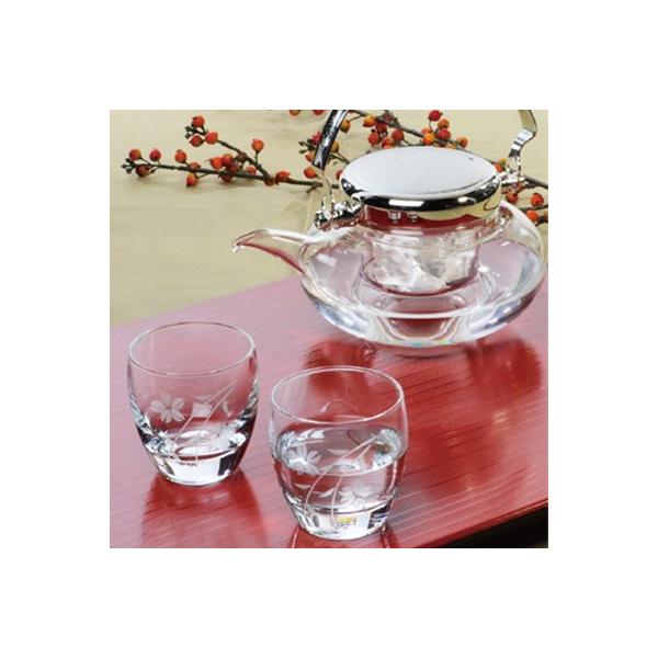 ギフト対応お酒を薄めずに冷酒が楽しめる酒器セットspecサイズ　　　：［耐熱ガラス地炉利酒器］Φ78×W180×D130×H150mm　　　　　　　［冷酒グラス］Φ57(最大60)×H61mm重さ　　　　：［耐熱ガラス地炉利酒器］約356g...