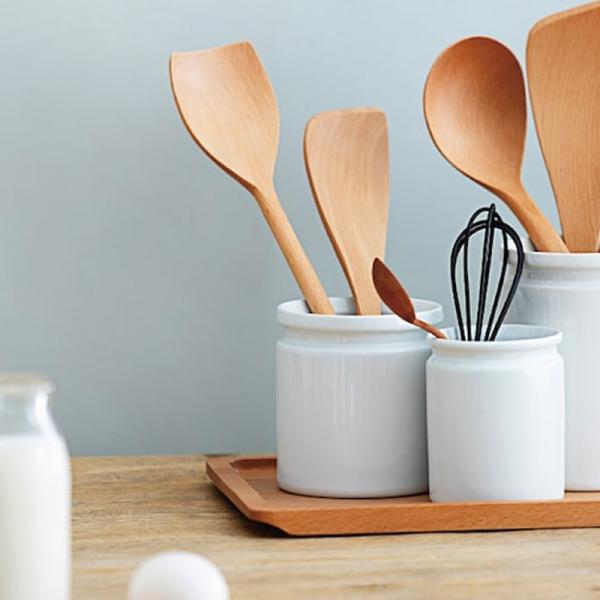 ギフト対応specサイズ　　　：Φ98×H98mm生産　　　　：日本製 / 美濃焼材質　　　　：磁器入り数　　　：１コ備考　　　　：食器洗浄機対応・電子レンジ対応・直火不可・オーブン不可注意事項　　：職人が手仕事で一つ一つ絵付、施釉を仕上げ...