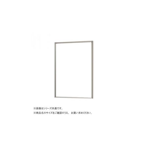 中に入れる作品が映えるデザインの額縁です。側面が面取りされているため、壁面から浮いた様な軽やかな印象です。表面はショットブラストを採用し、マットコーティングを施す事でアルミの素材感と高級感を演出しています。