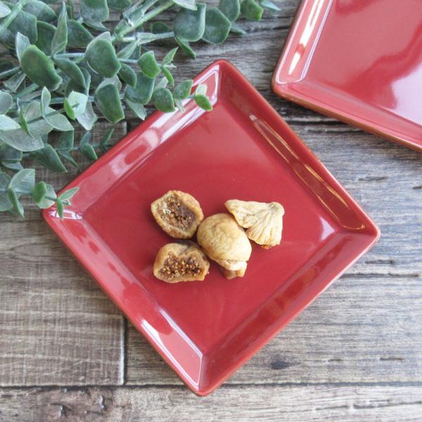 【商品名】Pottery Barn レンガ色 スクエアプレート 11.5cm【規格】アウトレット【サイズ】約11.5cm×約11.5cm×高さ 約1.8cm【重量】約180g【素材】日本製陶磁器　電子レンジ…OK　食器洗浄機…OK　オーブン...