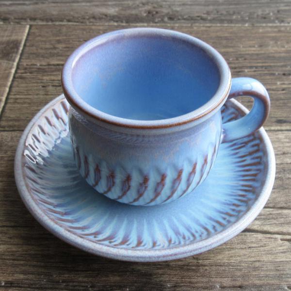 【商品名】セルリアンブルー カップ＆ソーサー【規格】アウトレット【サイズ】カップ…直径 約7.8cm（最大幅 約10cm）×高さ 約6.5cm / ソーサー…直径 約13.7cm×高さ 約2.3cm【重量】カップ…約170g / ソーサー…...