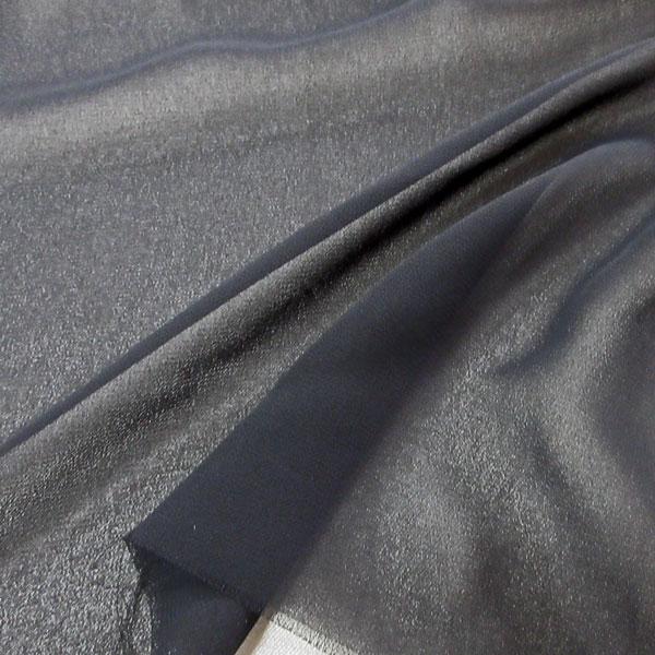 【現物1点物・特価商品】ポリエステル合繊ジョーゼット（SALE12）無地（黒やや薄め）素材: ポリエステル100%生地巾：110cm x 4mMADE in JAPAN*ネコポス便不可商品となります*透け感のある薄地のジョーゼット素材です羽...