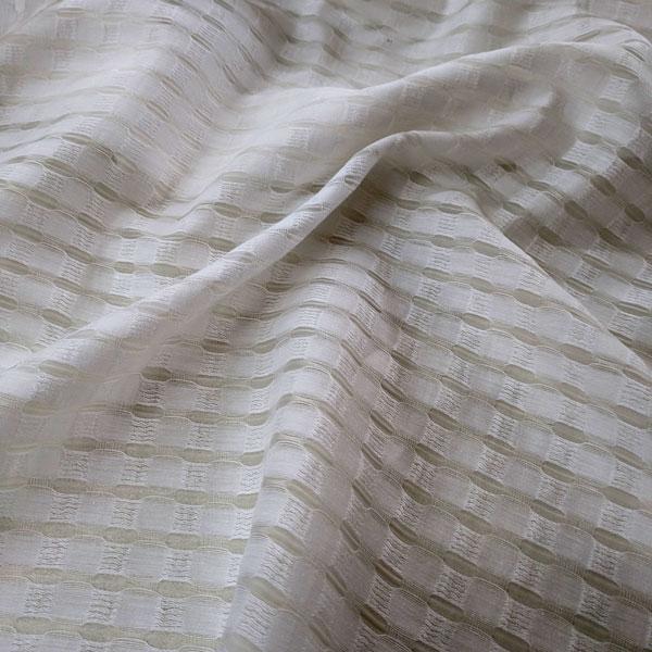 広巾T/Cオパールレース調生地（YEX659）ホワイト素材：綿、ポリエステル混（混率未表記ですが綿素材割合大きめです）生地巾：140cm日本製ネコポス便：2m（数量4）まで可能です。国産高級合繊プリント生地　プライス品♪やや薄地で透け感のあ...