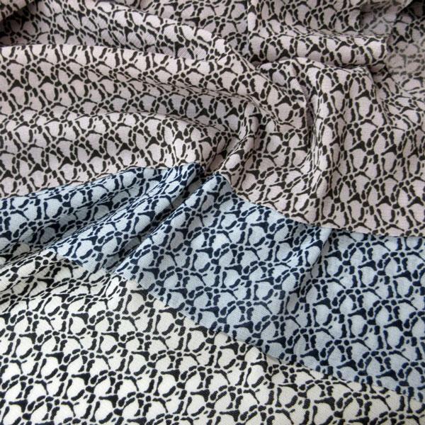 P100%パワーネット（R7528） 415Q3404-05素材：ポリエステル100%生地巾：110cm日本製ゆうパケット便（送料250円）2ｍ（数量4）まで可能です【新柄入荷致しました】伸縮性の高いややソフトタイプの素材です。軽くて、柔ら...