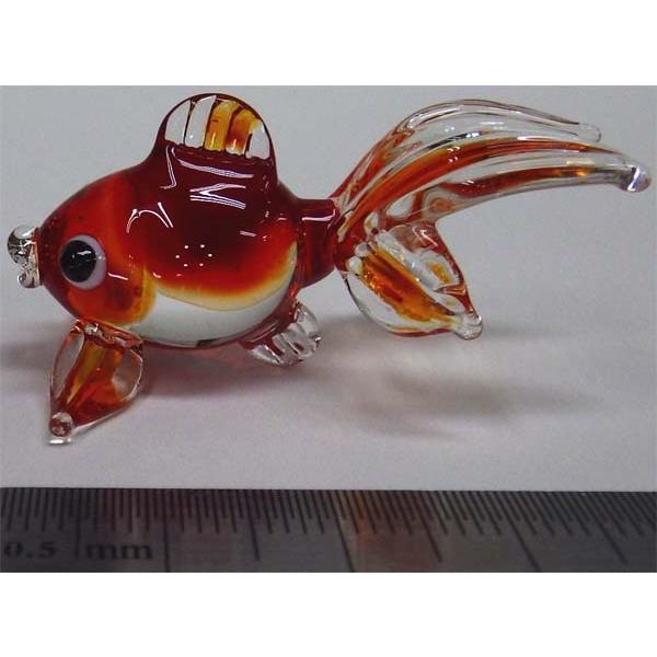 サイズ・全長：約40mm、高さ：約20mmさらさリュウキンは、リュウキンよりも透明部分が多いです。売り切れの場合、日数がかかる場合がございます。手作りの為、色や形、サイズ等多少変わる場合があります。