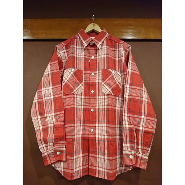 ウエアハウス(WAREHOUSE)のチェックワークシャツ(LONG SLEEVE CHECK WORK SHIRTS B柄・3055)です。コットンリネン地を使用したチェック柄のワークシャツです。■コットン50% リネン50% セルヴィッチ...