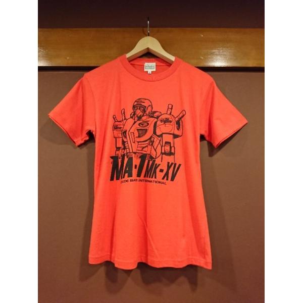 デルボマーズ１５周年を記念して、フェローズに別注したスペシャルなTシャツです。志村氏自らデザインして頂いたスペシャルなTシャツです。フェローズのバッファローのデザインと、デルボマーズとウォーリアーズのロゴがデザインされています。このような企...