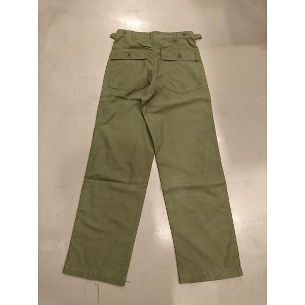 リゾルト(RESOLUTE)の林さんがデザインしたファー イースト マニュファクチャリング(FAR EAST MANUFACTURING)のユーティリティパンツ(UTILITY PANTS・FEM-001)です。米軍にて1940年代から70...