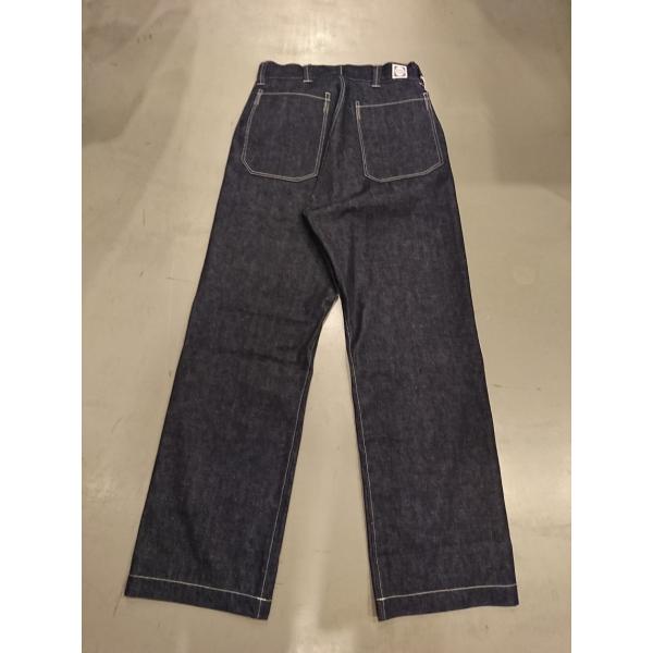 ジョングラッコー(JOHN GLUCKOW)のワークパンツ・ネットメーカーズ トラウザーズ(NetMaker's Trousers・JG-01S)です。1910年代のユニークなデニムのワークパンツです。パンツにはアウトシームが無く、裁断と縫...