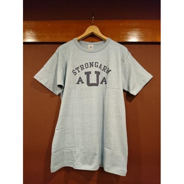 ジョングラッコー(JOHN GLUCKOW'S)のプリントTシャツ(Strongarm U A.A.・JG-CS06)です。■ノンウォッッシュ