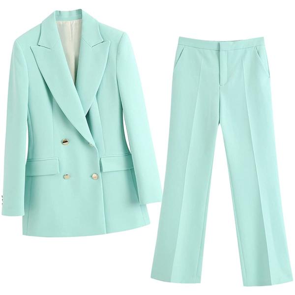 ダブルフロントボタンで区切られて、それはフラップ、時代のノッチラパルスと微妙に膨らませた肩を持つ2つのパッチポケットを持っています。見る。不適切な2個の部分のスーツは、シーズン後にシーズンに戻る新しいスマートカジュアルワードローブステープル...