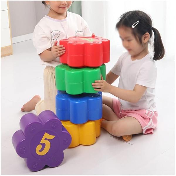 【無限の遊び方とバランス調整の促進】: 当社のバランスステッピングストーン1セットには、異なるサイズと5つの異なる色の5個のブロックが含まれています。子供たちは飛び石を歩いたり、立ったり、ジャンプしたり、登ったりして、バランスとコーディネー...