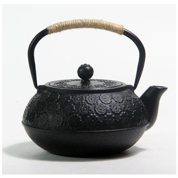 鉄瓶仕様本製品はさくらをデザインした鉄瓶です。鉄瓶対応：ガス、電気コンロ、炭火、IH調理器対応できます。商品材質：鋳鉄；容量:800ML；適正容量：約600ML；重さ：約1.54kg；高さ：約16cm；底面：約9.3cm；茶こし：ステンレス...